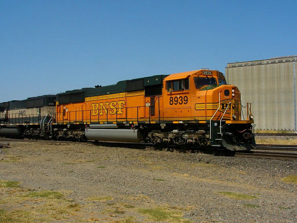BNSF 8939